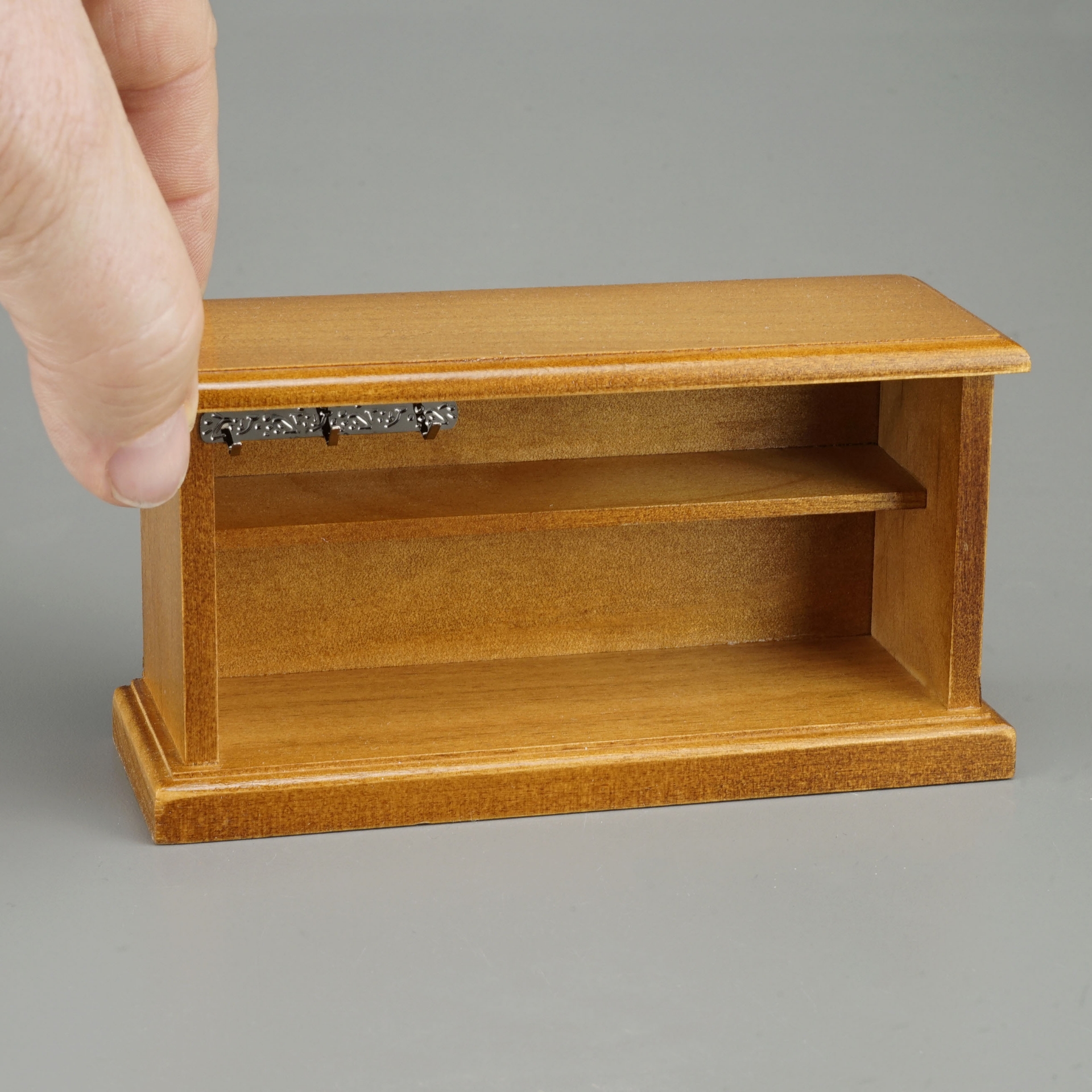Onlineshop der Reutter Miniaturen GmbH.Wooden Kitchen Counter with ...